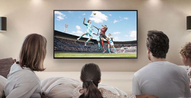 Projector vs TV: Which is Better For Home Theater? - Projector Leader