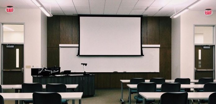 The Best Classroom Projectors For Schools - Projector Leader