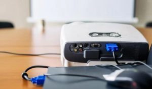How To Connect Projector To Laptop: 7 Steps
