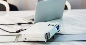 How To Connect to a projector or PC - Projector Leader